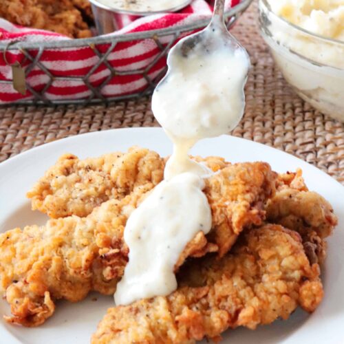 Homemade Country Gravy Recipe (10-Minute Recipe!)