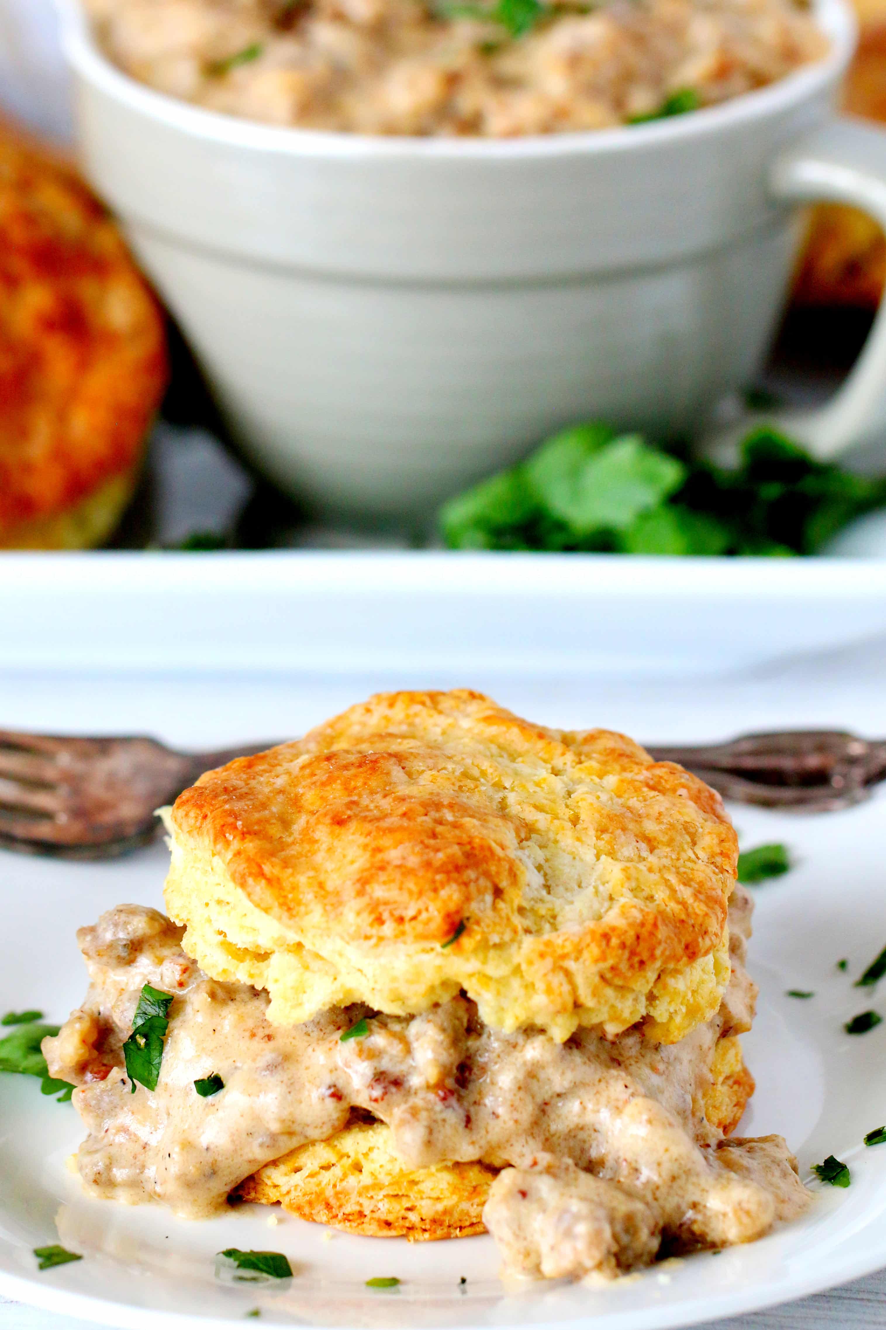 Sawmill Gravy Recipe with Sausage (20-Minutes!)