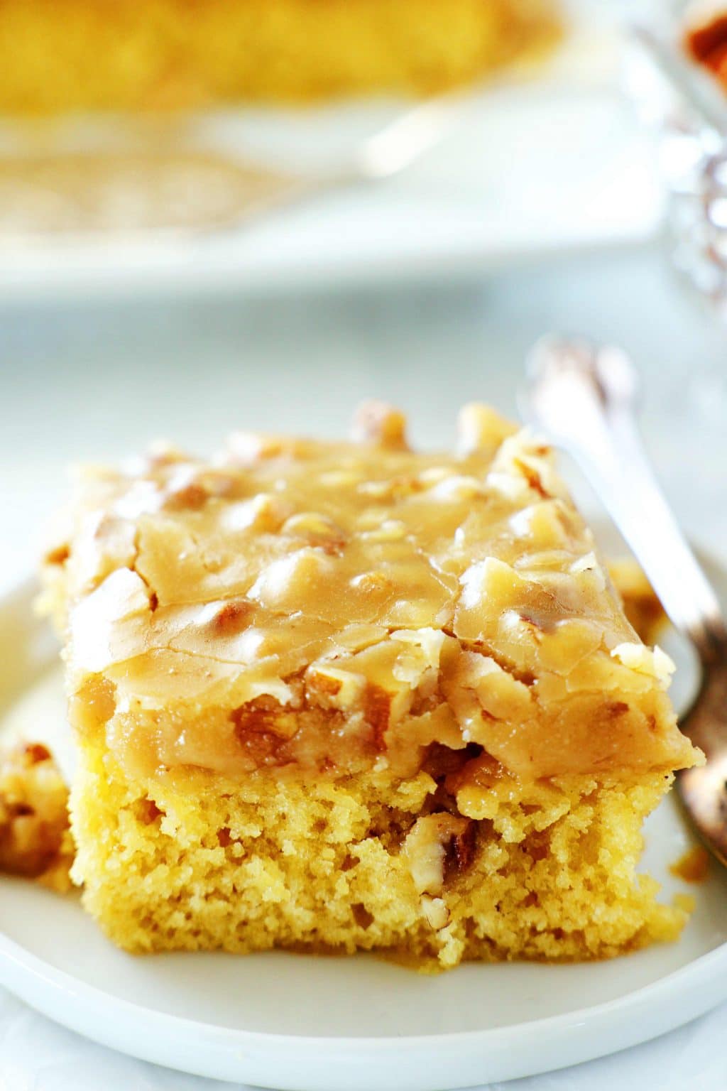 Southern Pecan Praline Cake Recipe - The Anthony Kitchen