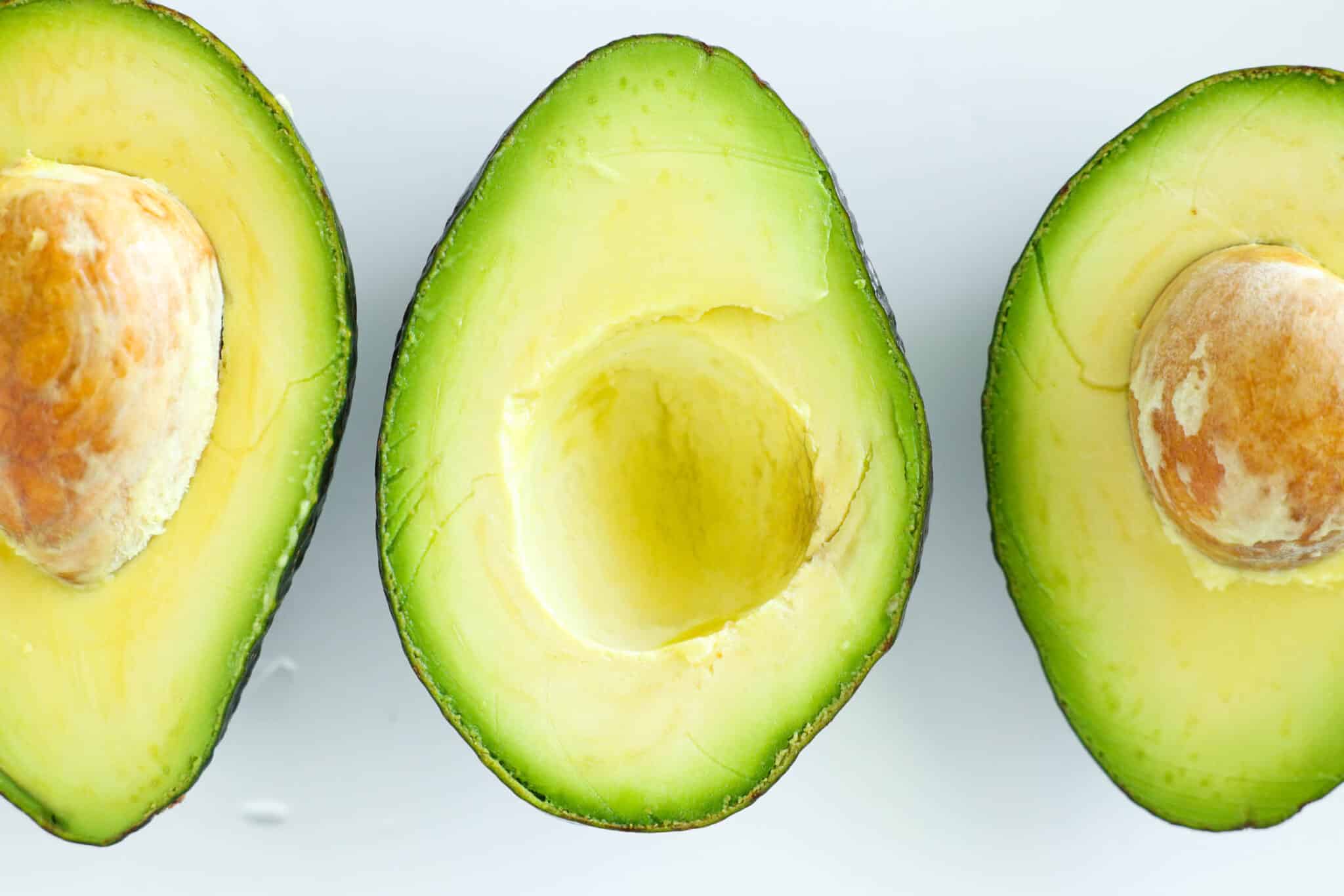 Simple Guacamole Recipe (in Less than 10 Minutes!)