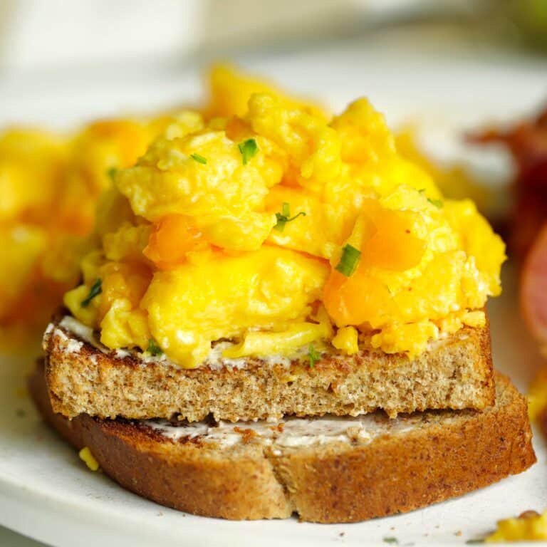 Cheesy Scrambled Eggs (The Fluffiest, Creamiest Eggs Ever!)