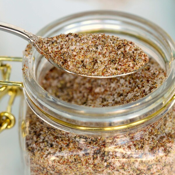 Homemade All-Purpose Seasoning (Only 5 Ingredients!)