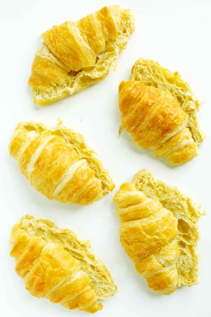 Easy Croissant Sandwich Recipe (Perfect for Breakfast + Brunch)