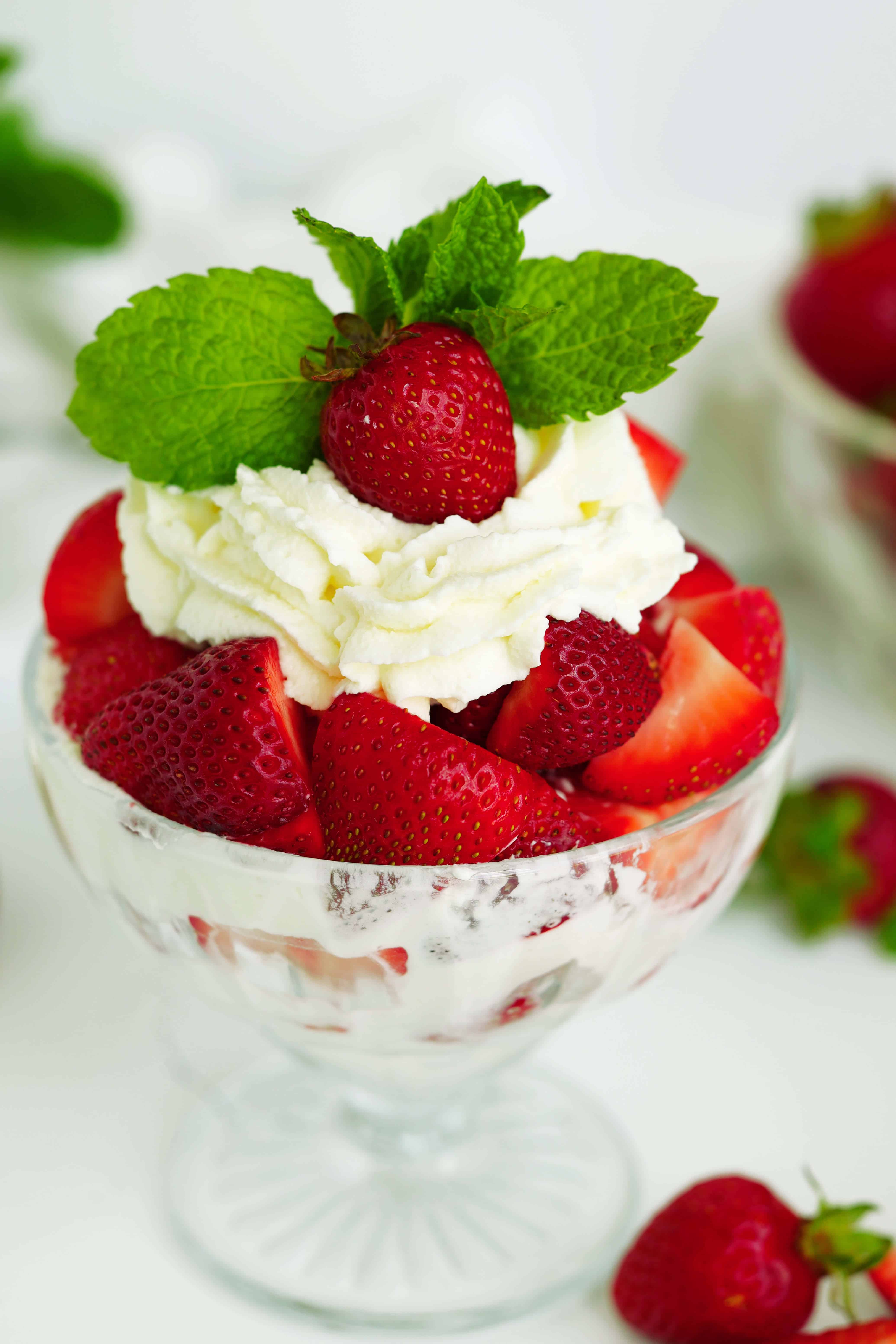 Strawberries and Cream (Easy + Ready in 10 Minutes)