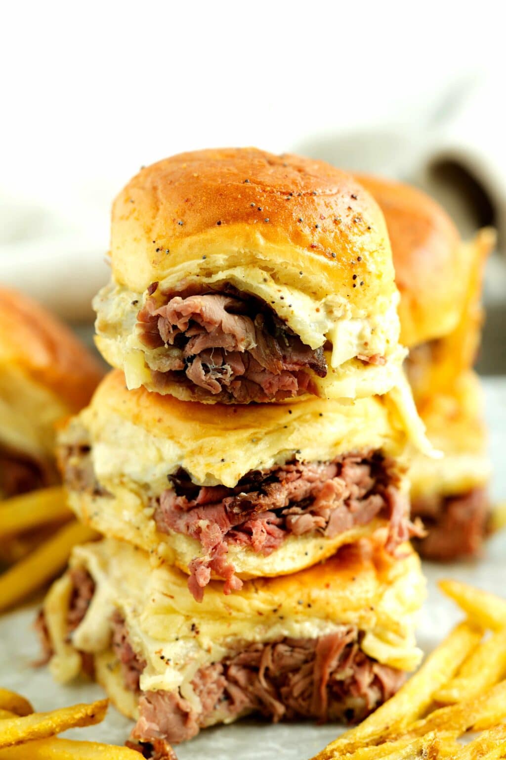 Roast Beef Sliders Recipe | Easy Party Appetizer