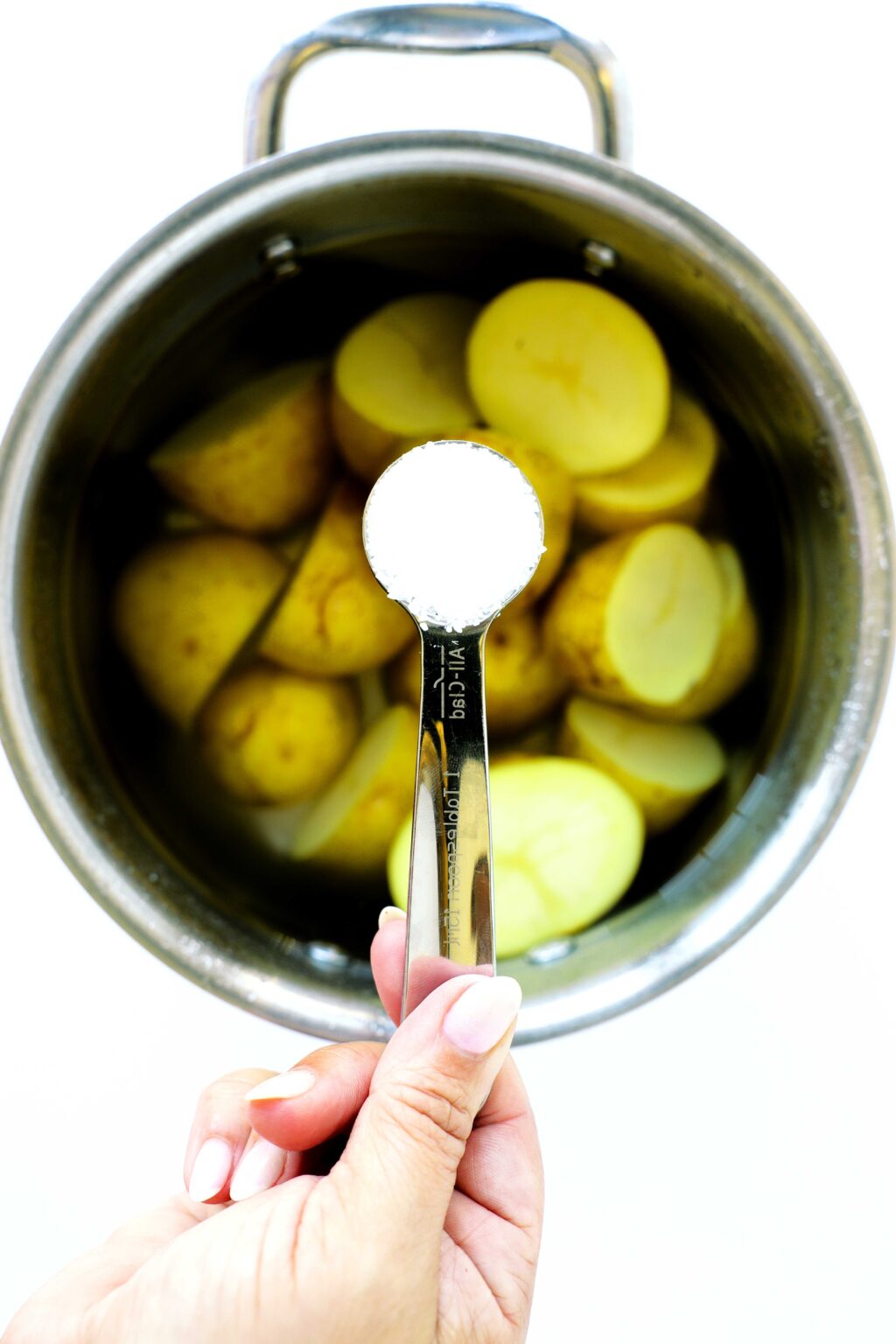 Creamy Yukon Gold Mashed Potatoes (So Buttery and Smooth)