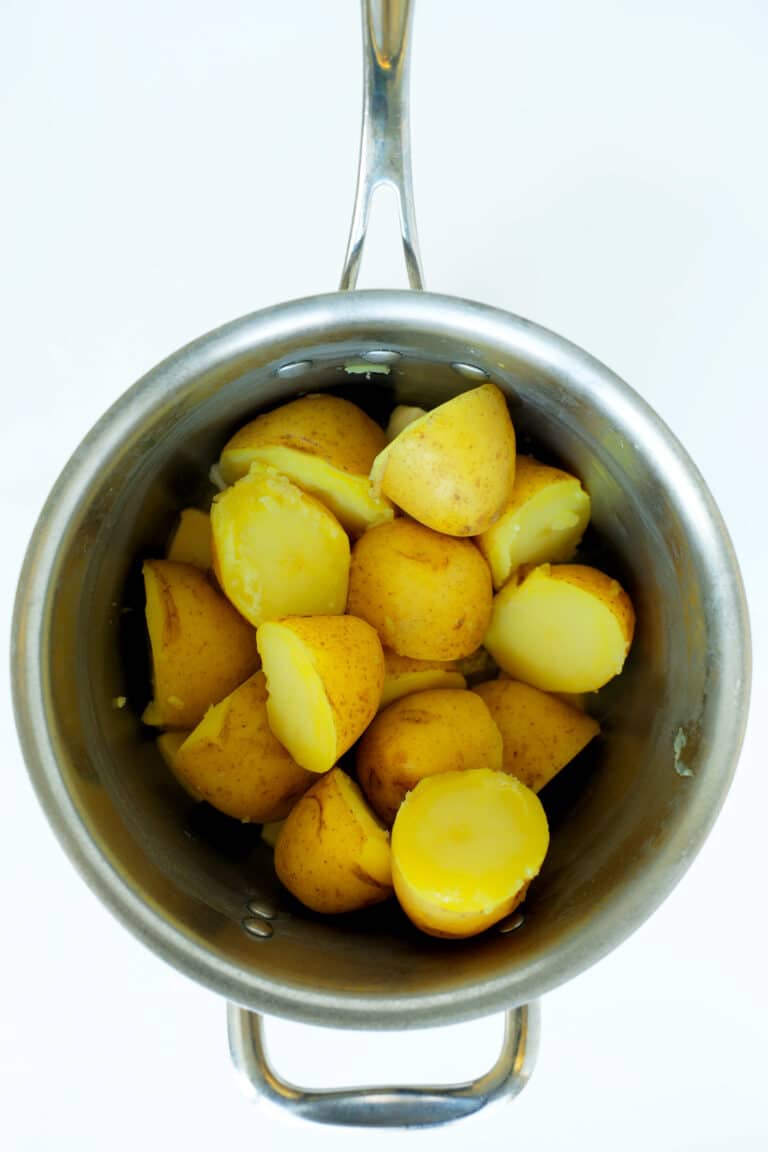 Creamy Yukon Gold Mashed Potatoes (So Buttery and Smooth)